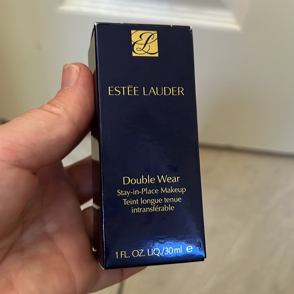 Estee Lauder | Makeup | Estee Lauder Double Wear Stayinplace Makeup N2 ...
